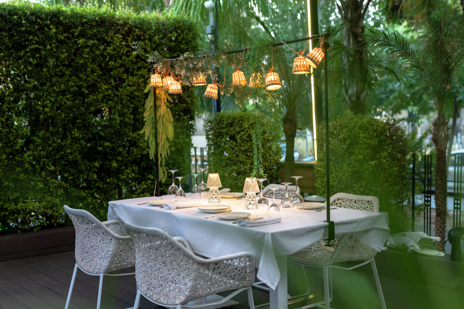 Table frame Lift For garlands and decorations - Restatrade